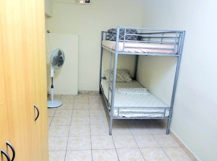 Mixed Dorm In Close To Paceville - Malta