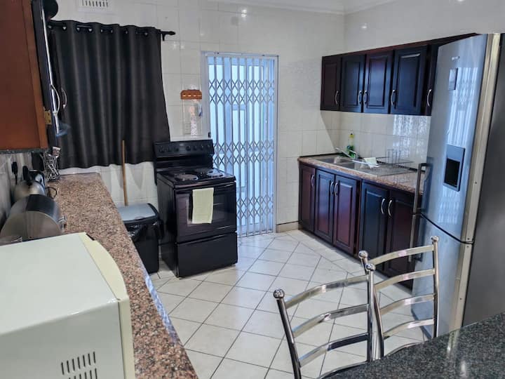 3 Bedroom (Unit 3) - 다반