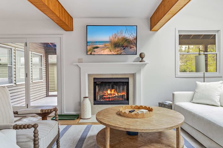 Forest House Escape & Steps To Mckinley Beach - New Buffalo, MI