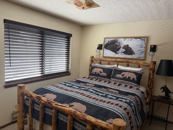 Two Bears Den - West Yellowstone, MT