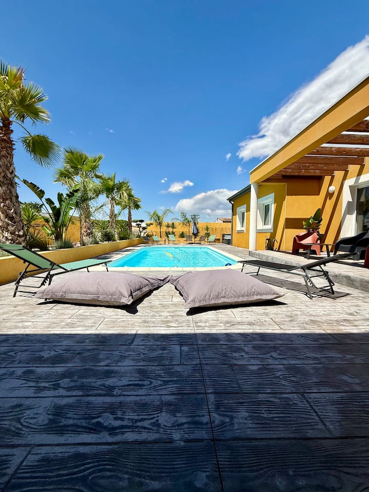 Villa Soreia
Piscine Jacuzzi
15 Minutes De La Mer - Frontignan