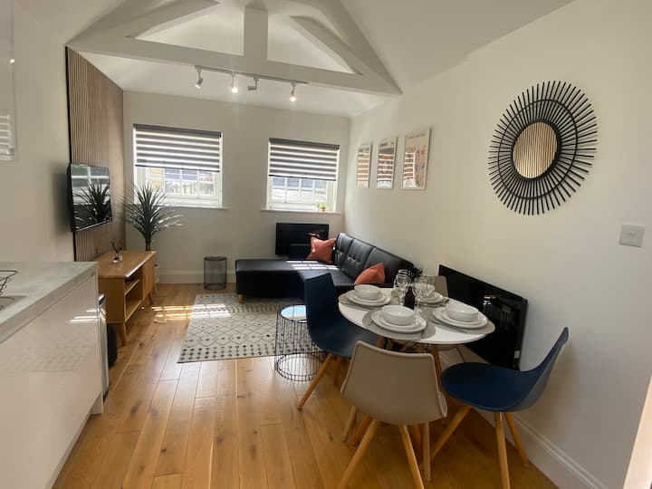 Stunning 1bed/freeparking/closeshops/hospital/uni - Reading