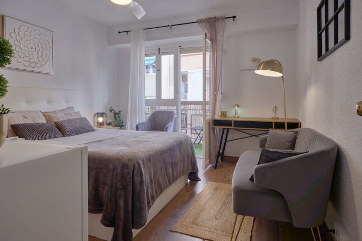 Am2- Suite Balcón, Comfort Fast Wi-fi,15’ Center - Alicante