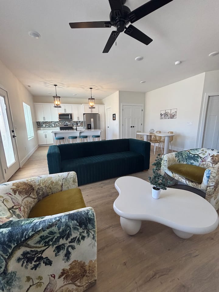 Cross Hollow Juniper Retreat - Cedar City, UT