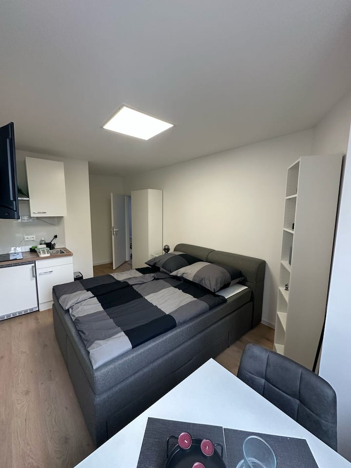 Möbliertes Zimmer Dusche/ Küche / Boxspringbett - Augusta, Germania