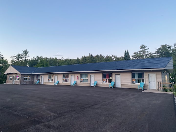 Muskoka Nights Motel 0 - Gravenhurst