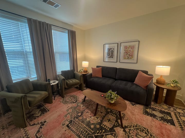 Southern Comfort | Spacious 1br | Work + Unwind - Nashville, TN