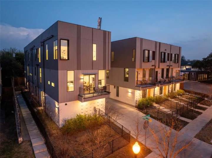 Bishop Arts Skyline View - Dallas, TX