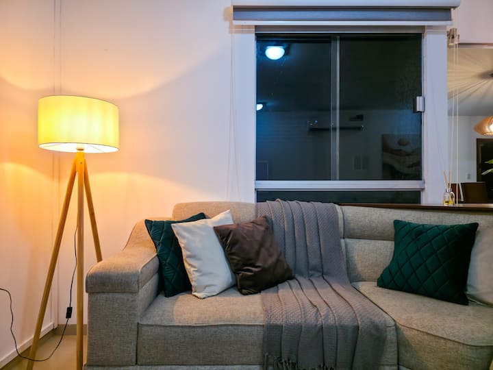 Amplio Departamento Con 5 Camas, Vista Y Parking. - Bolivia