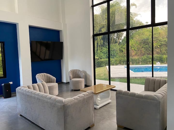 Casa De Verano, Espaciosa, Central Y Con Wifi - Alcalá