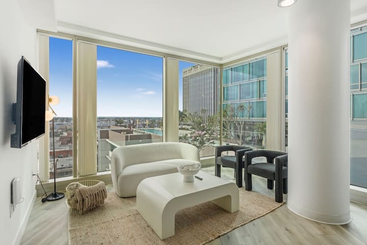Downtown View High-rise 2bd + 2ba | Koreatown - Los Angeles