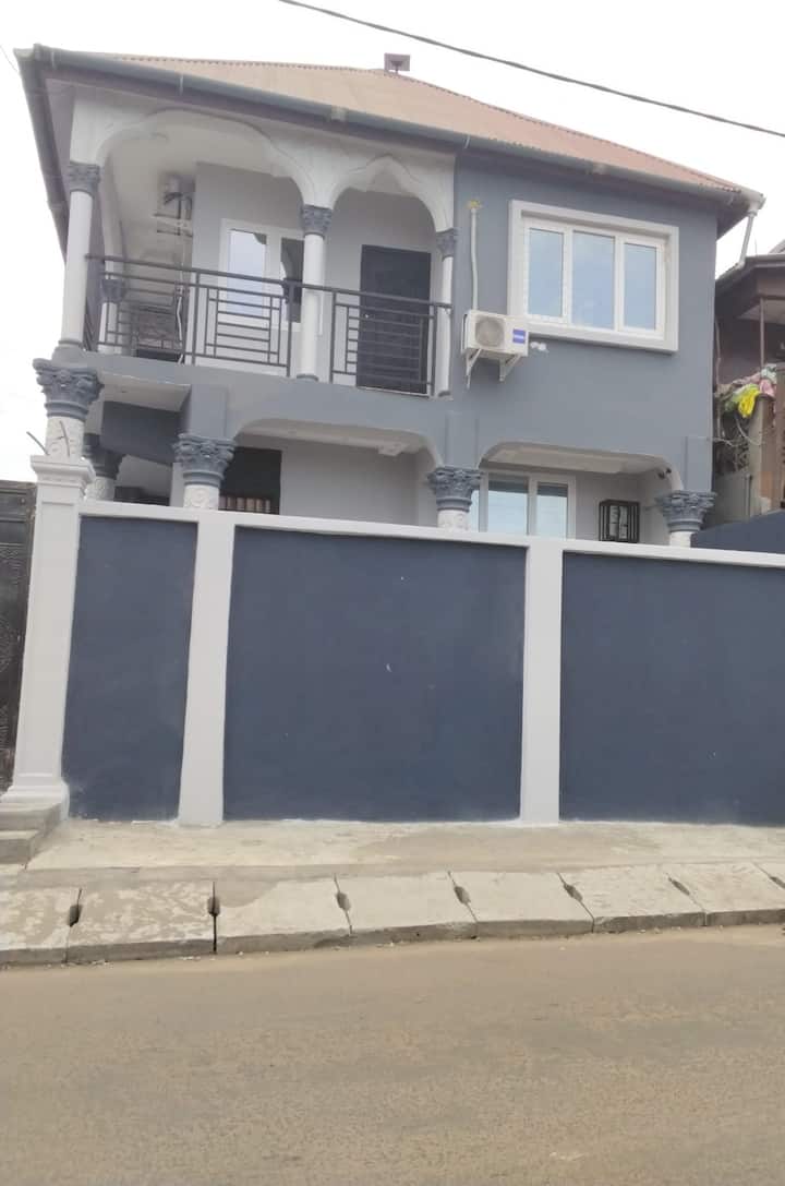 Konteh Boutique Stay - Top Floor Unit - Sierra Leone