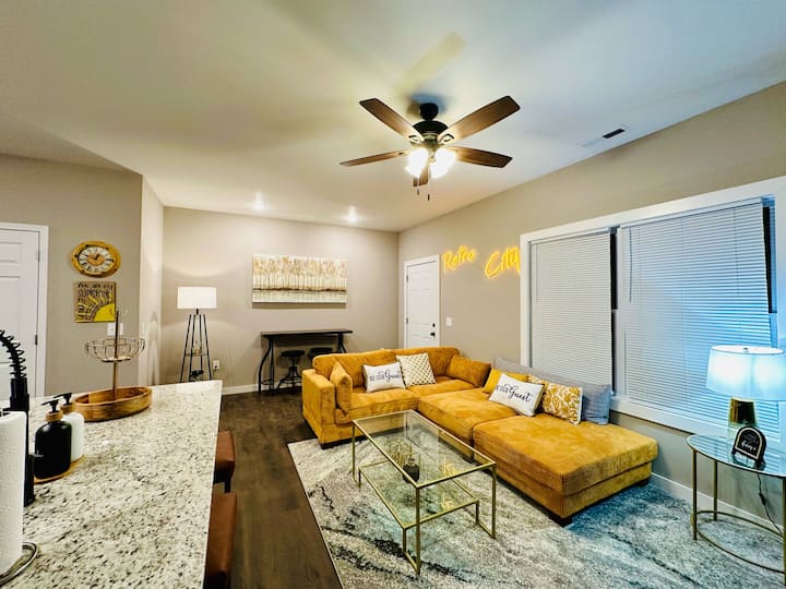 Getaway In Retro City 3bd/2.5ba - Bowling Green, KY