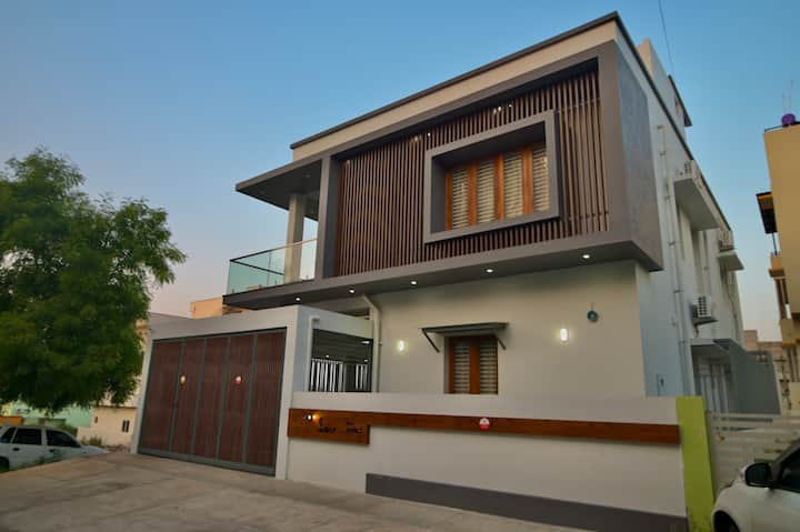 Stay Sorted
A Luxury Villa Stay - Mysuru