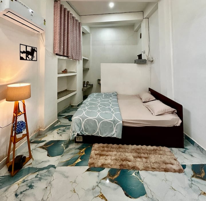 Stylish Studio With Designer Marble Flooring, Ac. - Darbhanga