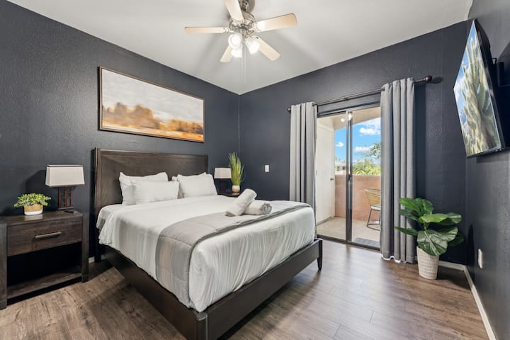 No Extra Fees! | Desk With Monitor + Dog Friendly - Avondale, AZ