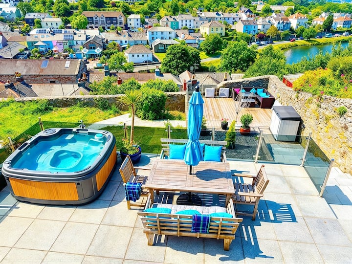 Dog Friendly. Hot Tub. Wood Burner. Lake Views - Devon