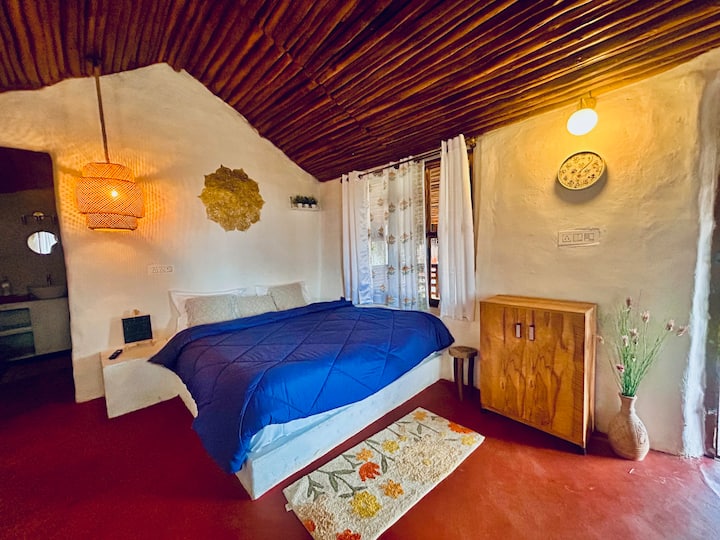 Rustic Mudhouse In Kanthalloor By Kanavliving - Marayoor