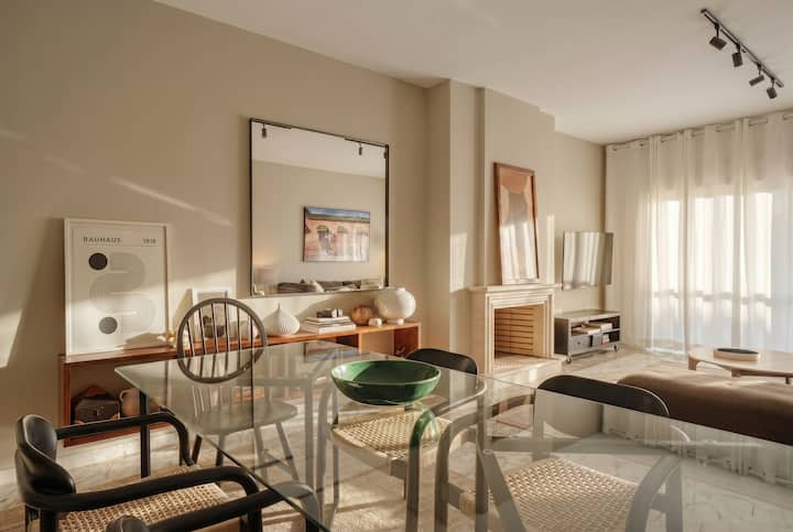 Style, Comfort, In A Prime Location (2 Balconies) - Cascais