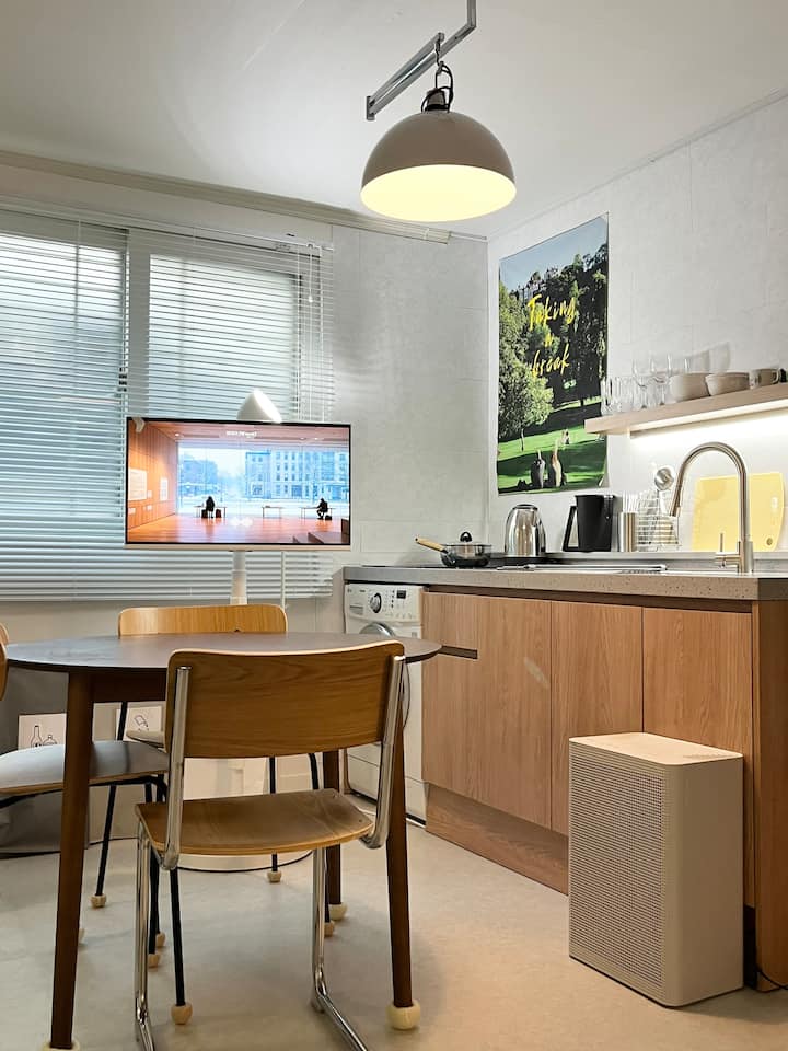 아늑, 서울 #퀸침대 #3룸 #가성비 #빠른응답 #성수동 #잠실 #픽업서비스 #콘서트홀 - 수택3동