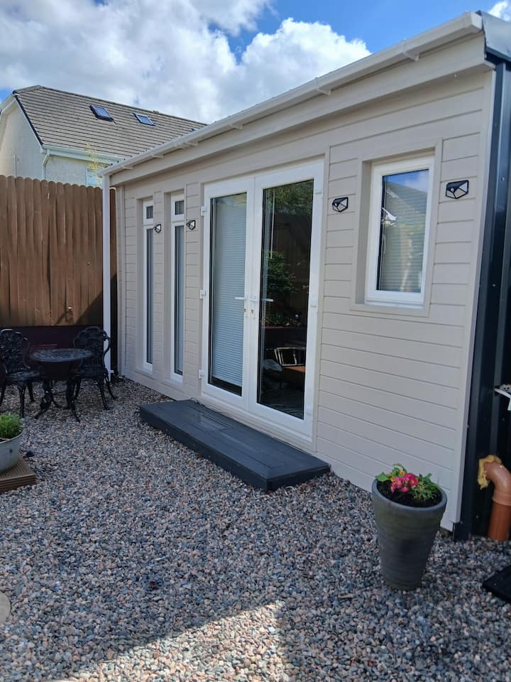 Cozy Studio Apt For Short Trips - Limerick, Ireland