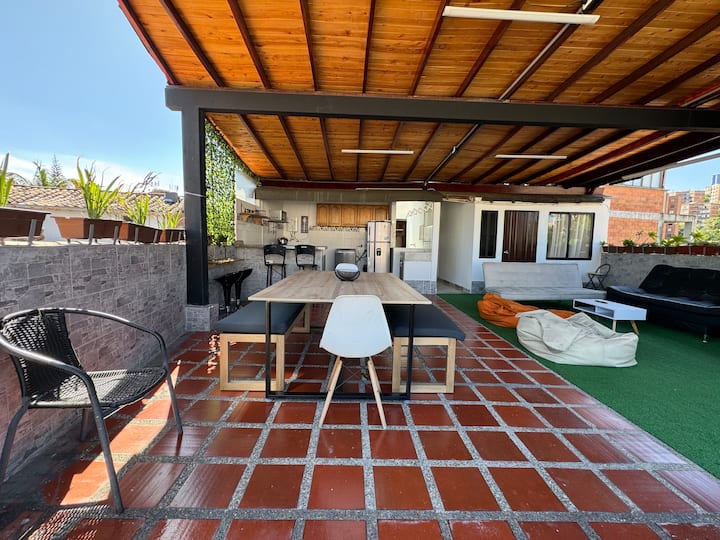 Duplex With Private Terrace Near The Stadium - Bello, Colombia