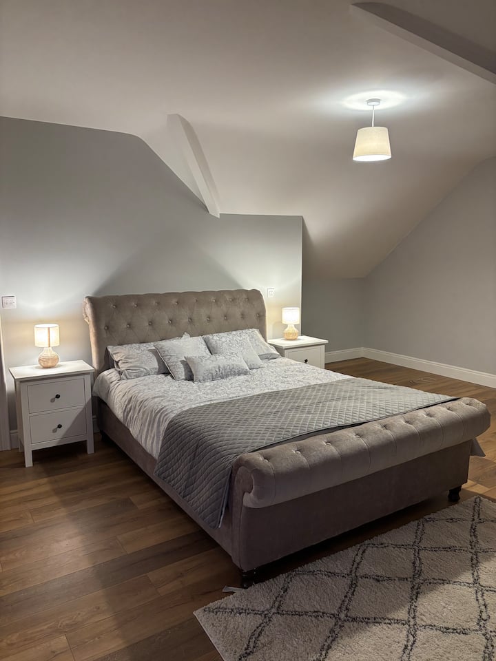 Very Clean And Tidy House - Kells