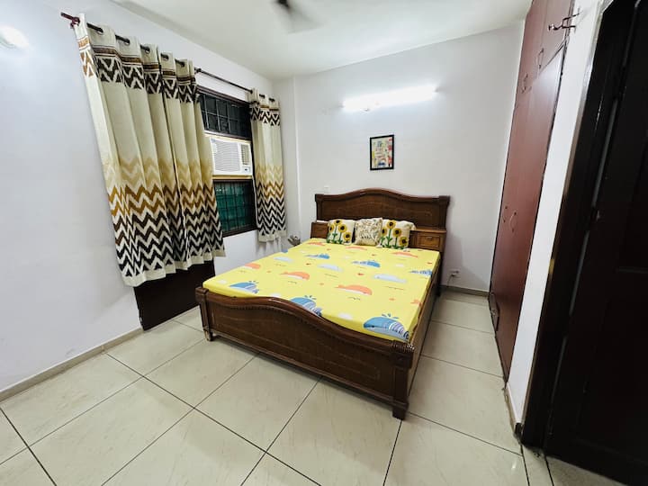 Flat Near Cricket Stadium/fortis - Chandigarh