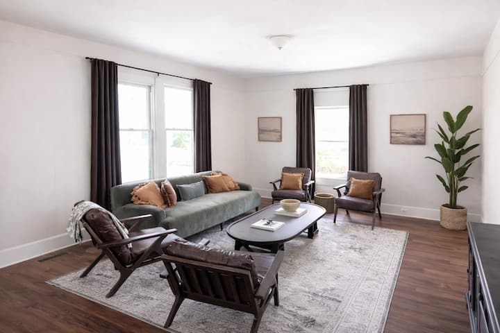 Spacious Haven Near Downtown & Swamp Rabbit Trail - Greenville, SC