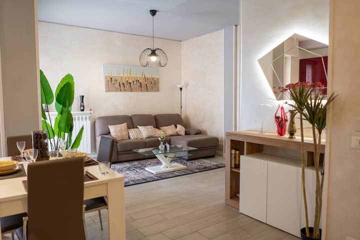 Trilocale Davanti Ospedale+box Auto+netflix+wifi - Brescia