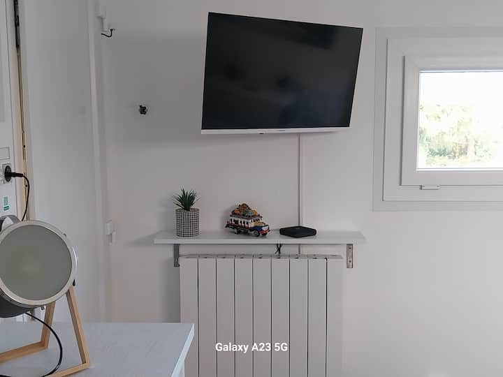 Joli Studio Dans La Vallée Des Impressionnistes. - La Roche-Guyon