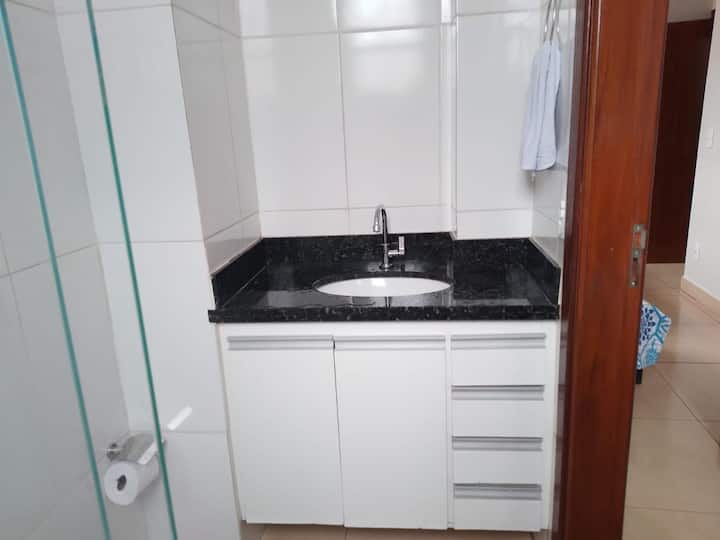 Casa De Carulinda: 2 Quartos, 4 Camas E Garagem - Uberaba