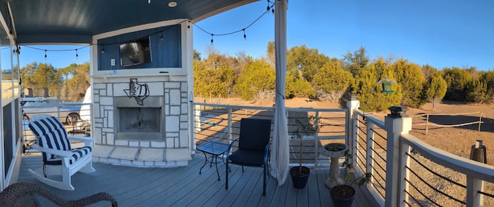 Adorable Tiny House On The River - Leander, TX