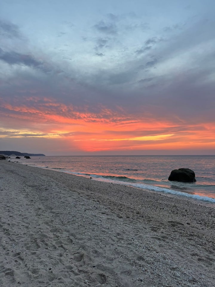 Family Beach Cottage! - Riverhead