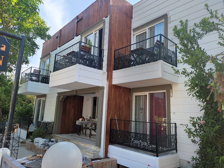 Kemerde 4 Kişilik Havuzlu 3 Yataklı Oda - Kemer