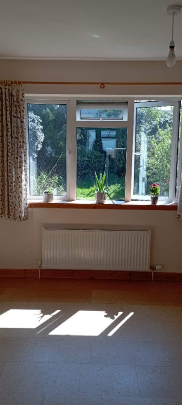 Super King Bedroom - Glastonbury