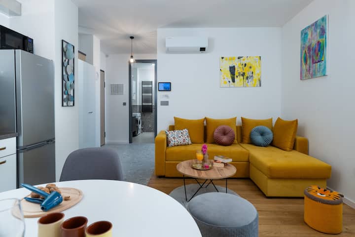 Inna Luxe Apt With Free Parking - Pula