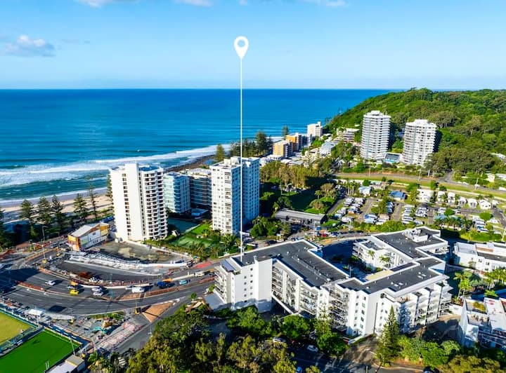Burleigh Oasis Ocean View | 1 Bed,
Parking, Pool - Coolangatta