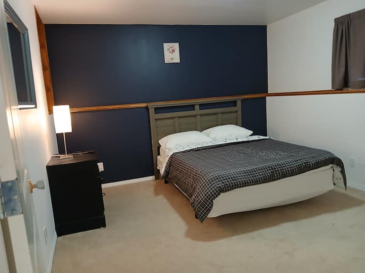 Cozy Bedroom In A House. - Airdrie