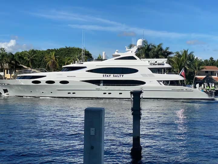 Penthouse Intracoastal Waterfront Walk To Beach! - Fort Lauderdale, FL