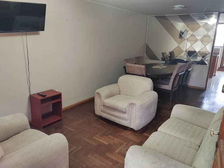 Amplio Departamento A 3 Cdras De La Plaza De Armas - Arequipa