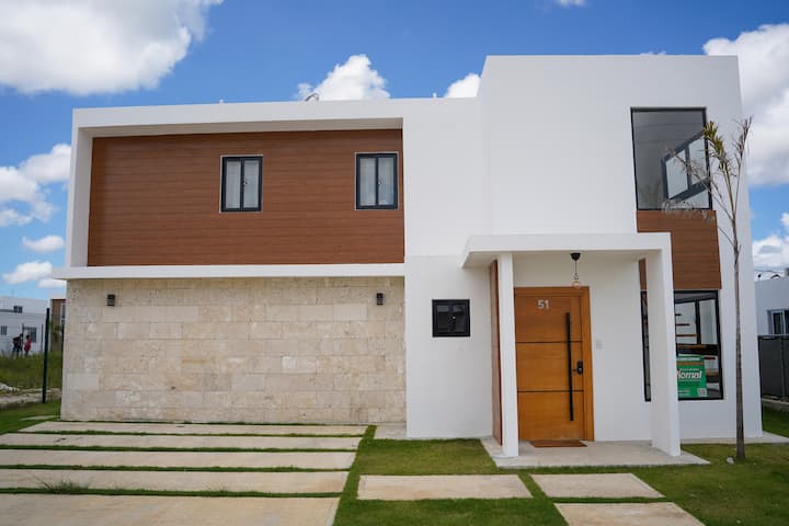 Casa Con Piscina Privada. - Punta Cana