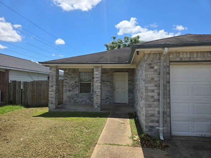Fancy House For Your Best Stay! - Pearland, TX