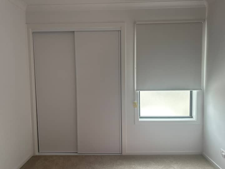 Private Room + Bath, Sharedhouse - メルトン