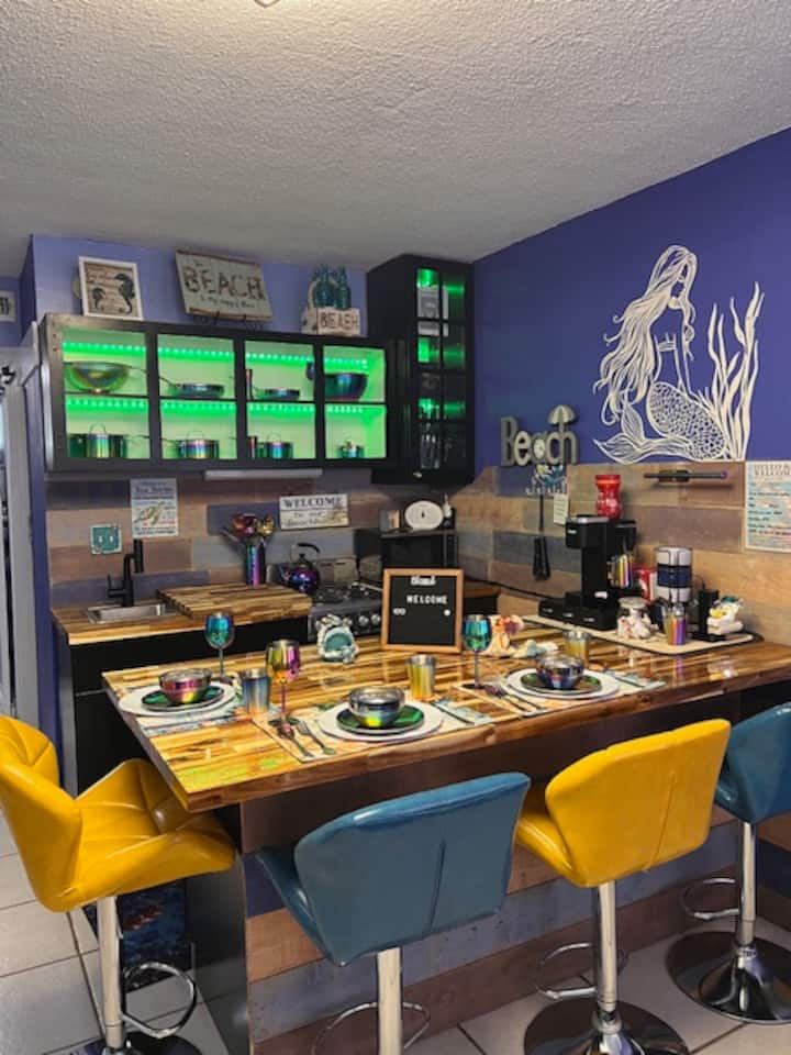 Seaside Retreat -  1 Bdrm Condo - Daytona Beach, FL