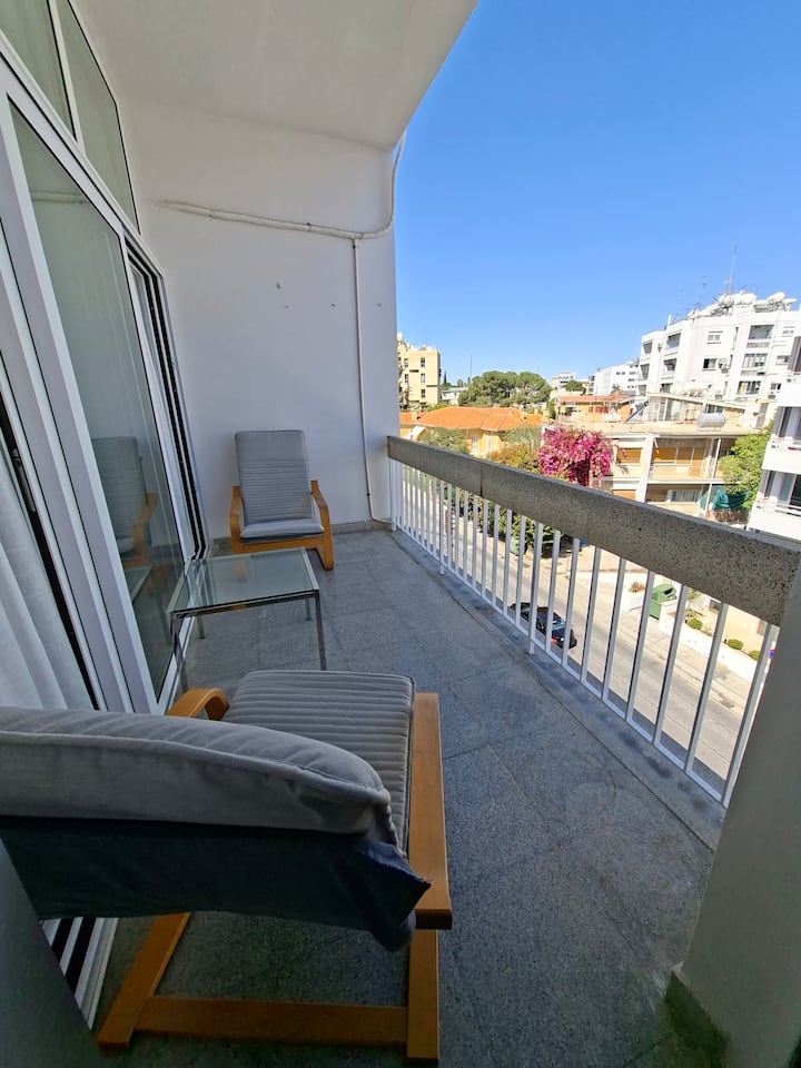 Bright And Spacious Apartment - Nicosia