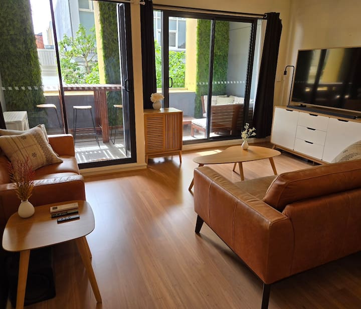 Prime City Centre Location • Workspace & Fast Wifi - Perth