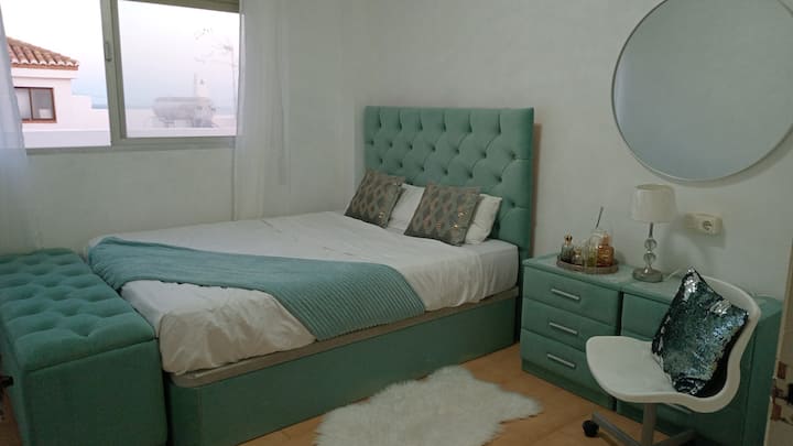 "¡Vistas Al Mar, Estancia Flexible! Contacta ." - Roquetas de Mar