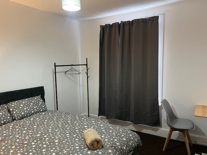 Room In Wolverhampton - Wolverhampton