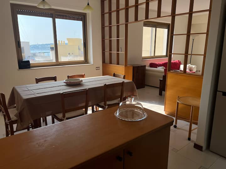 Terrazza Idrusa: Ampio, Luminoso E Vicino Al Mare - Otranto